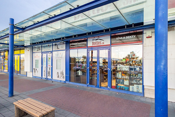 BOTTLES – predajňa alkoholických nápojov | OC Danubia