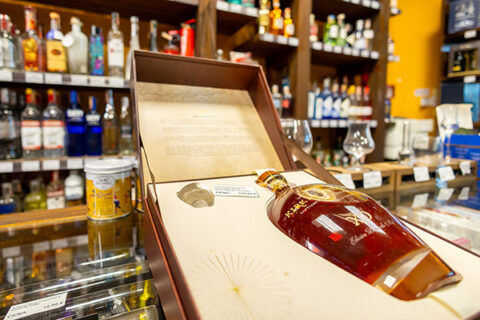 BOTTLES – predajňa alkoholických nápojov | OC Danubia