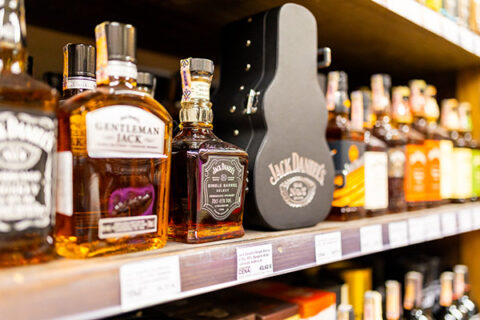 BOTTLES – predajňa alkoholických nápojov | OC Danubia